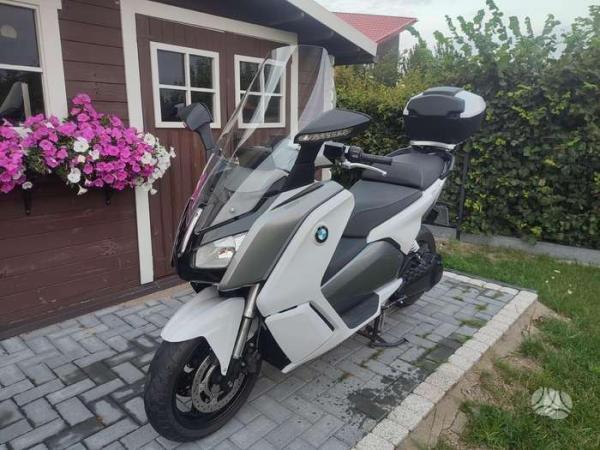 Balts BMW CE 04 2016 Klaipėda, ar dzinēja tilpumu 0.00 L un nobraukumu 7 tūkst. km par 5600 €, foto 10 vietnē AUTOMOTO.COM.LV