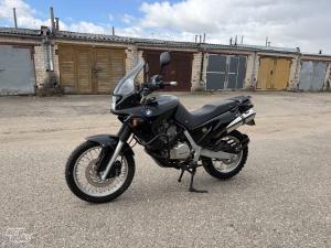 Черный БМВ F 650 1996 в Паневежис, объемом двигателя 0.65 л и пробегом 51 тыс. км за 2200 €, фото  на AUTOMOTO.COM.LV