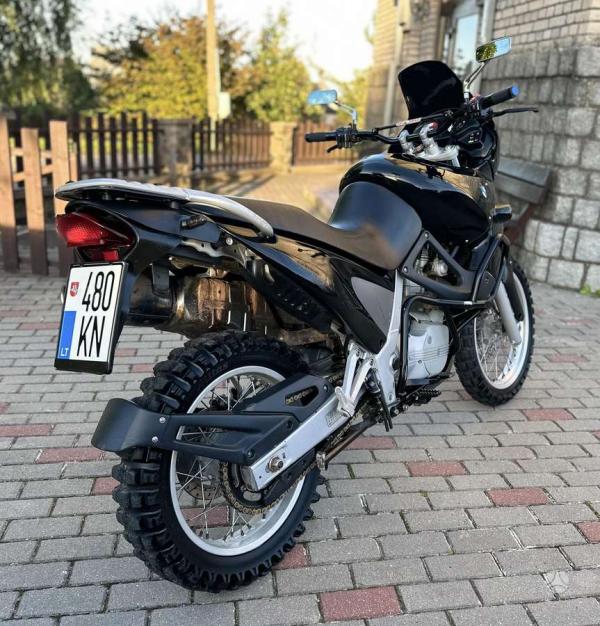 Black BMW F 650 1996 in Telschi, with an engine capacity of 0.65 L and mileage of 36 thousand km for 1600 €, photo 4 on AUTOMOTO.COM.LV