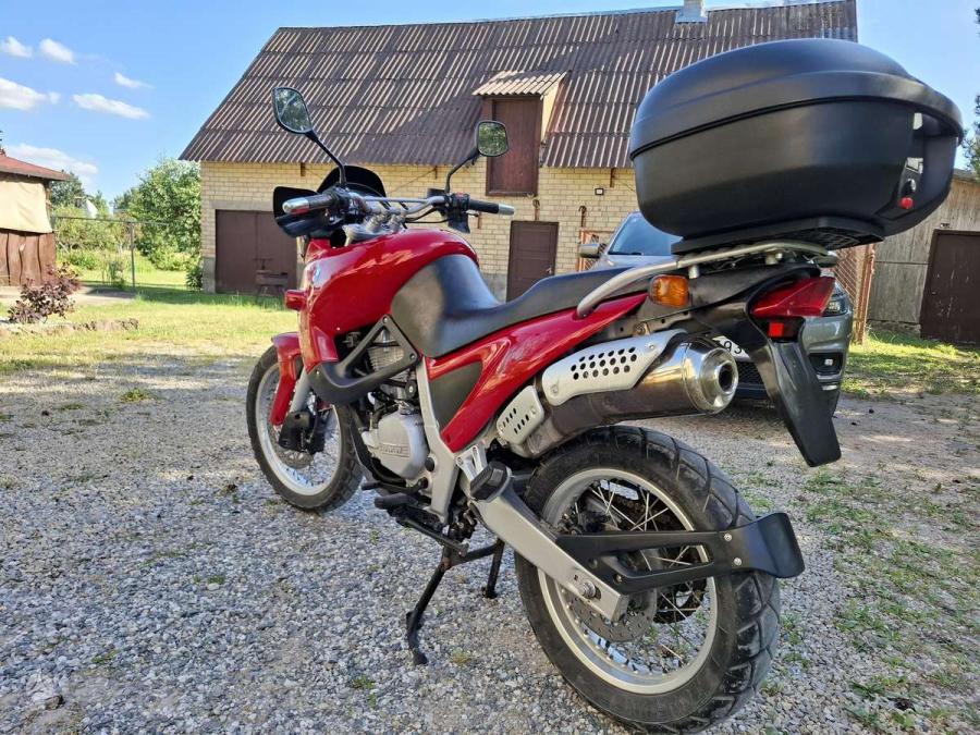 BMW F 650 1993 in Siauliai, with an engine capacity of 0.65 L and mileage of 31 thousand km for 1350 €, photo 6 on AUTOMOTO.COM.LV