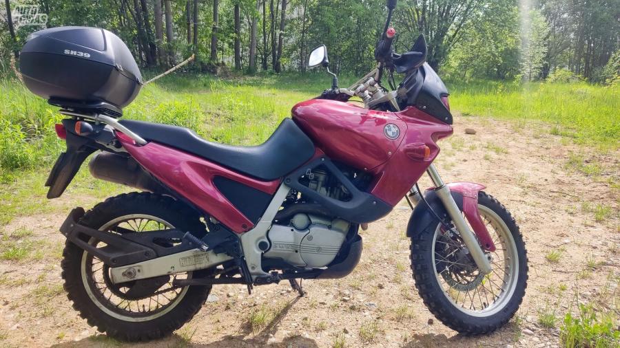 Red BMW F 650 1996 in Vilnius, with an engine capacity of 0.65 L and mileage of 50 thousand km for 1500 €, photo 4 on AUTOMOTO.COM.LV