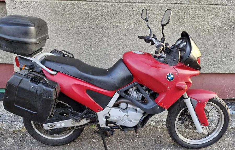 Red BMW F 650 1996 in Kaunas, with an engine capacity of 0.65 L and mileage of 27 thousand km for 1450 €, photo 1 on AUTOMOTO.COM.LV