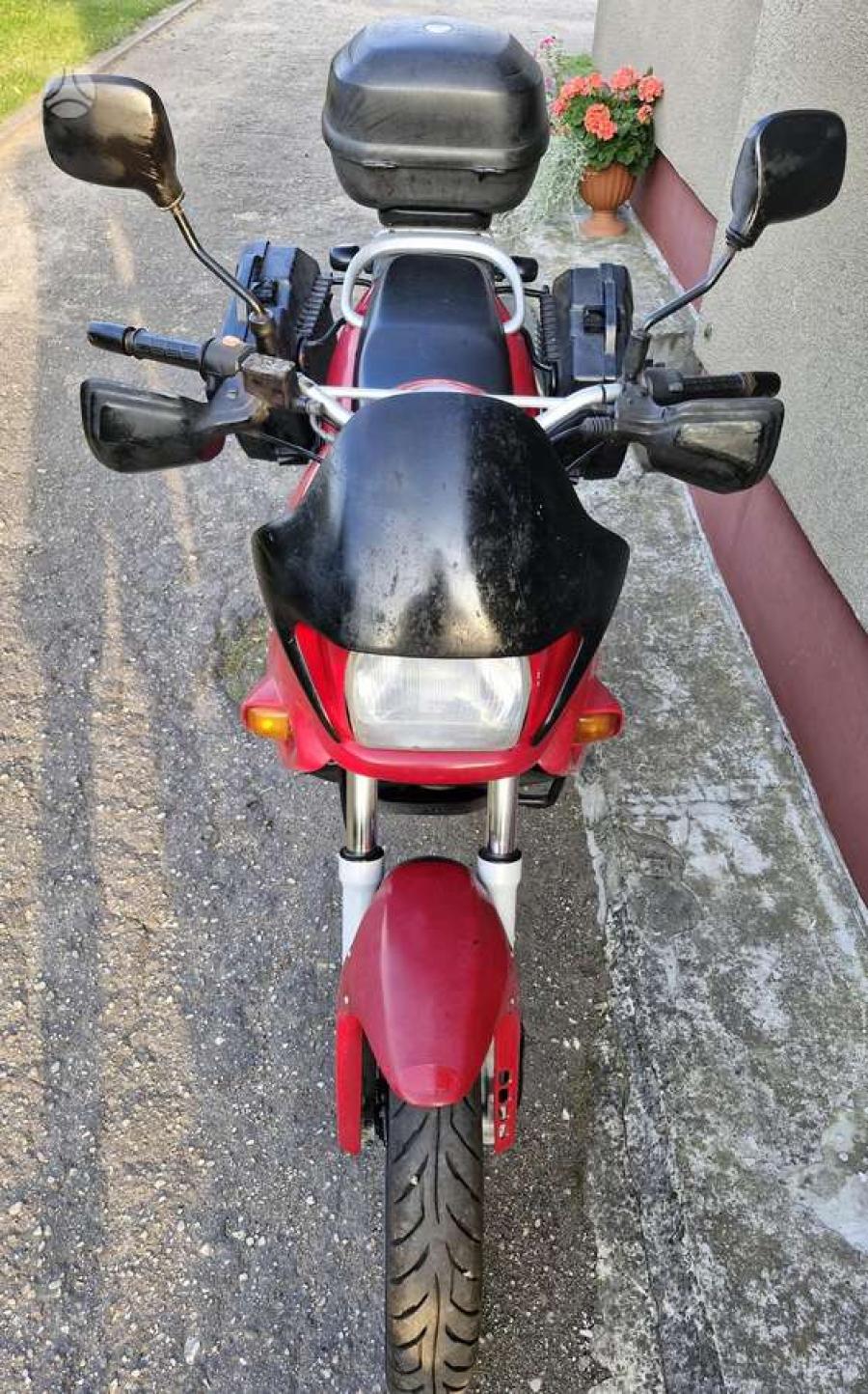 Red BMW F 650 1996 in Kaunas, with an engine capacity of 0.65 L and mileage of 27 thousand km for 1450 €, photo 13 on AUTOMOTO.COM.LV