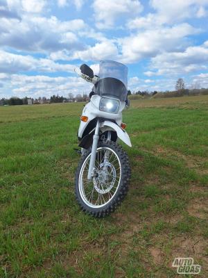 Balts BMW F 650 1997 Jonava, ar dzinēja tilpumu 0.65 L un nobraukumu 76 tūkst. km par 1550 €, foto 4 vietnē AUTOMOTO.COM.LV