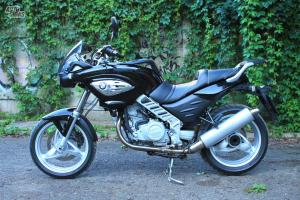 Melns BMW F 650CS 2005 Viļņa, ar dzinēja tilpumu 0.65 L un nobraukumu 18 tūkst. km par 1800 €, foto 3 vietnē AUTOMOTO.COM.LV