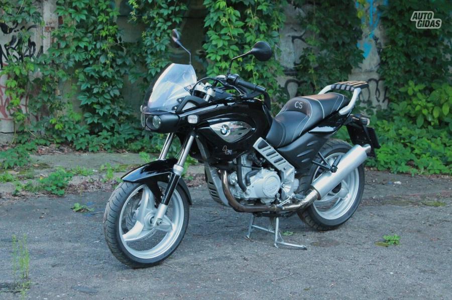 Melns BMW F 650CS 2005 Viļņa, ar dzinēja tilpumu 0.65 L un nobraukumu 18 tūkst. km par 1800 €, foto 4 vietnē AUTOMOTO.COM.LV