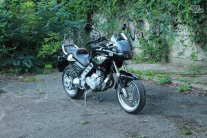 Melns BMW F 650CS 2005 Viļņa, ar dzinēja tilpumu 0.65 L un nobraukumu 18 tūkst. km par 1800 €, foto 13 vietnē AUTOMOTO.COM.LV