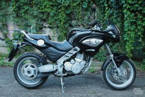 Black BMW F 650CS 2005 in Vilnius, with an engine capacity of 0.65 L and mileage of 18 thousand km for 1700 €, photo  on AUTOMOTO.COM.LV