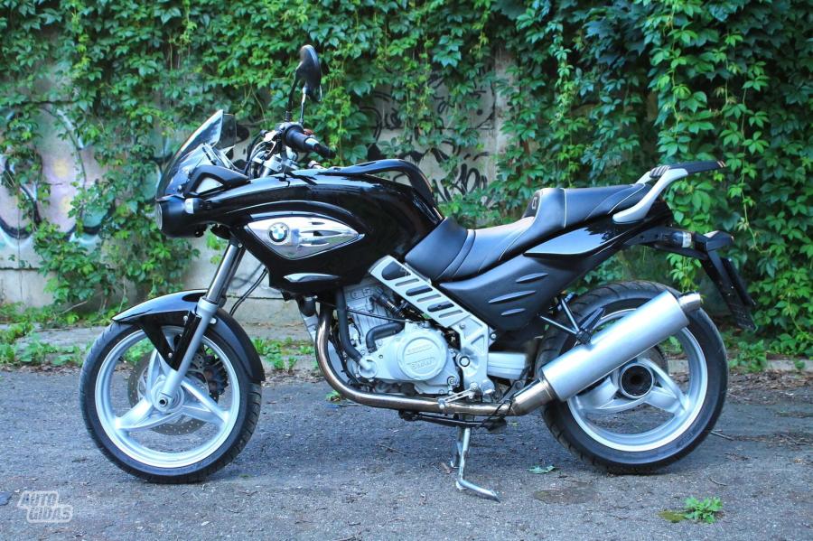 Black BMW F 650CS 2005 in Vilnius, with an engine capacity of 0.65 L and mileage of 18 thousand km for 1700 €, photo 3 on AUTOMOTO.COM.LV