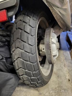 Серый БМВ F 650CS 2002 в Таллин, объемом двигателя 0.65 л и пробегом 50 тыс. км за 1984 €, фото 7 на AUTOMOTO.COM.LV