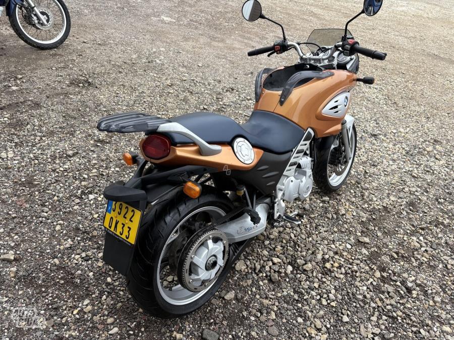 BMW F 650CS 2002 Kelmė, ar dzinēja tilpumu 0.65 L un nobraukumu 17 tūkst. km par 915 €, foto 4 vietnē AUTOMOTO.COM.LV