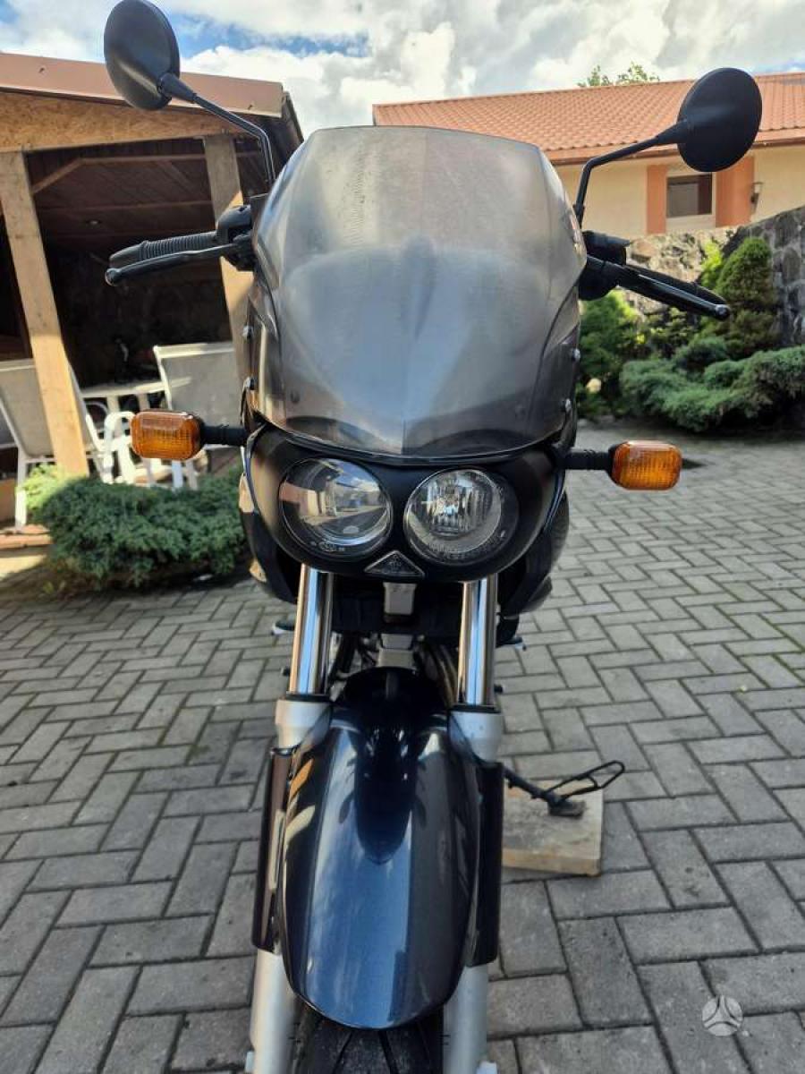 BMW F 650CS 2003 in Prienai, with an engine capacity of 0.65 L and mileage of 11 thousand km for 1650 €, photo 13 on AUTOMOTO.COM.LV