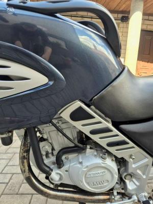 BMW F 650CS 2003 in Prienai, with an engine capacity of 0.65 L and mileage of 11 thousand km for 1650 €, photo 18 on AUTOMOTO.COM.LV