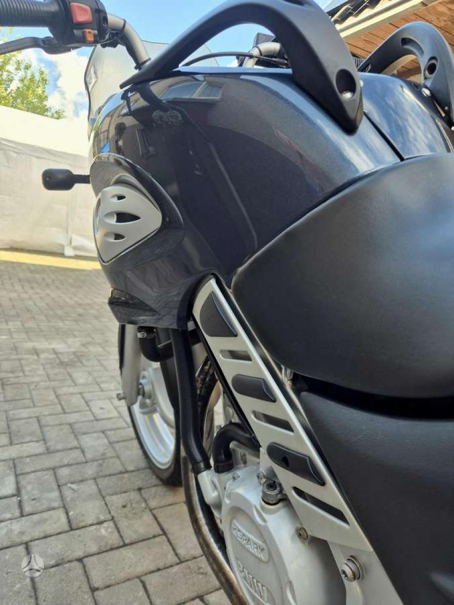 BMW F 650CS 2003 in Prienai, with an engine capacity of 0.65 L and mileage of 11 thousand km for 1650 €, photo 20 on AUTOMOTO.COM.LV