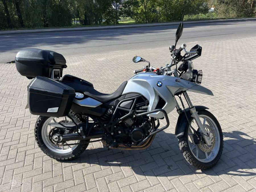 BMW F 650CS 2009 in Kelme, with an engine capacity of 0.80 L and mileage of 32 thousand km for 3350 €, photo 3 on AUTOMOTO.COM.LV