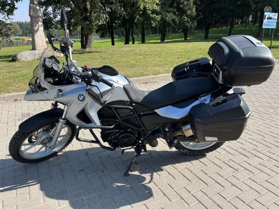 BMW F 650CS 2009 in Kelme, with an engine capacity of 0.80 L and mileage of 32 thousand km for 3350 €, photo 4 on AUTOMOTO.COM.LV