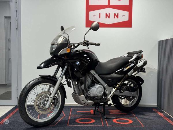 Black BMW F 650GS 2001 in Tallinn, with an engine capacity of 0.65 L and mileage of 39 thousand km for 1999 €, photo 1 on AUTOMOTO.COM.LV