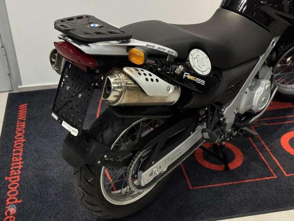 Black BMW F 650GS 2001 in Tallinn, with an engine capacity of 0.65 L and mileage of 39 thousand km for 1999 €, photo 10 on AUTOMOTO.COM.LV