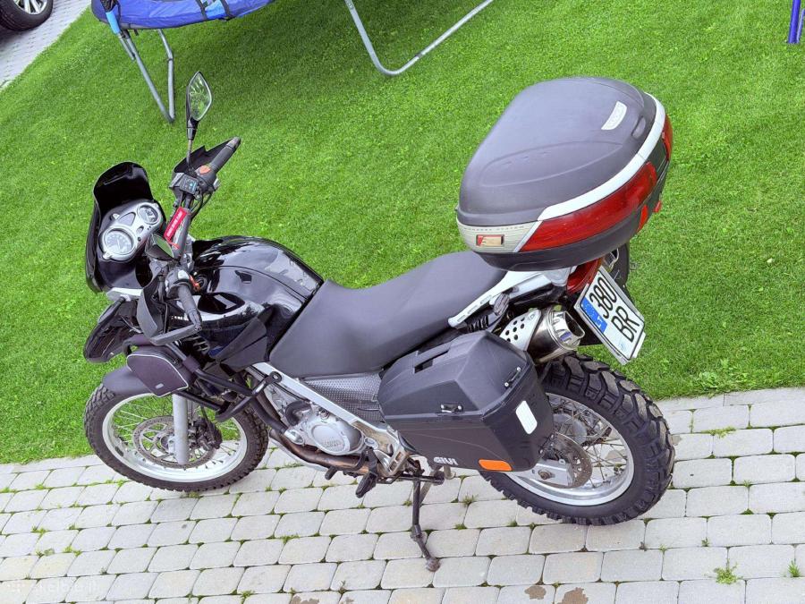 Black BMW F 650GS 2003 in Vilnius, with an engine capacity of 0.65 L and mileage of 54 thousand km for 2400 €, photo 5 on AUTOMOTO.COM.LV