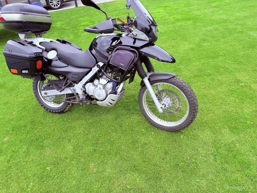 Black BMW F 650GS 2003 in Vilnius, with an engine capacity of 0.65 L and mileage of 54 thousand km for 2400 €, photo 10 on AUTOMOTO.COM.LV