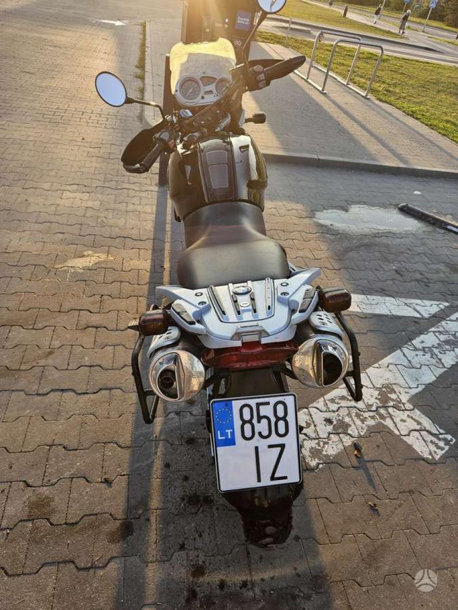 Melns BMW F 650GS 2004 Viļņa, ar dzinēja tilpumu 0.65 L un nobraukumu 18 tūkst. km par 2300 €, foto 10 vietnē AUTOMOTO.COM.LV