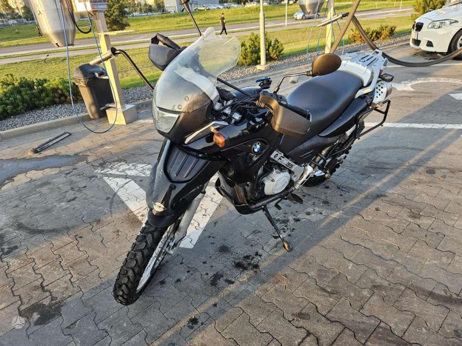 Melns BMW F 650GS 2004 Viļņa, ar dzinēja tilpumu 0.65 L un nobraukumu 18 tūkst. km par 2300 €, foto 11 vietnē AUTOMOTO.COM.LV