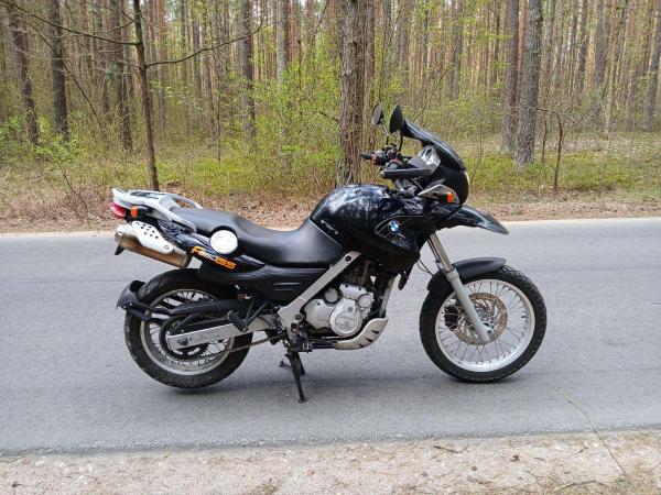 Black BMW F 650GS 2004 in Vilnius, with an engine capacity of 0.65 L and mileage of 94 thousand km for 1750 €, photo 2 on AUTOMOTO.COM.LV