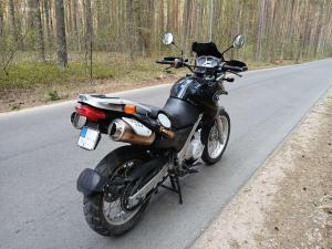 Black BMW F 650GS 2004 in Vilnius, with an engine capacity of 0.65 L and mileage of 94 thousand km for 1750 €, photo 4 on AUTOMOTO.COM.LV