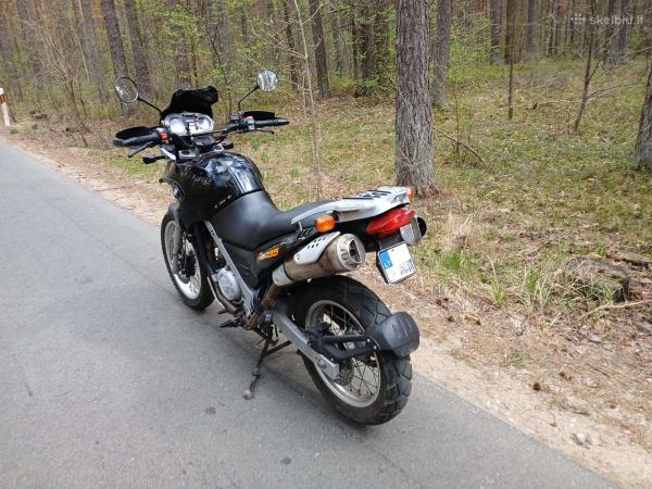 Black BMW F 650GS 2004 in Vilnius, with an engine capacity of 0.65 L and mileage of 94 thousand km for 1750 €, photo 4 on AUTOMOTO.COM.LV