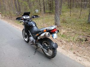 Black BMW F 650GS 2004 in Vilnius, with an engine capacity of 0.65 L and mileage of 94 thousand km for 1750 €, photo 5 on AUTOMOTO.COM.LV