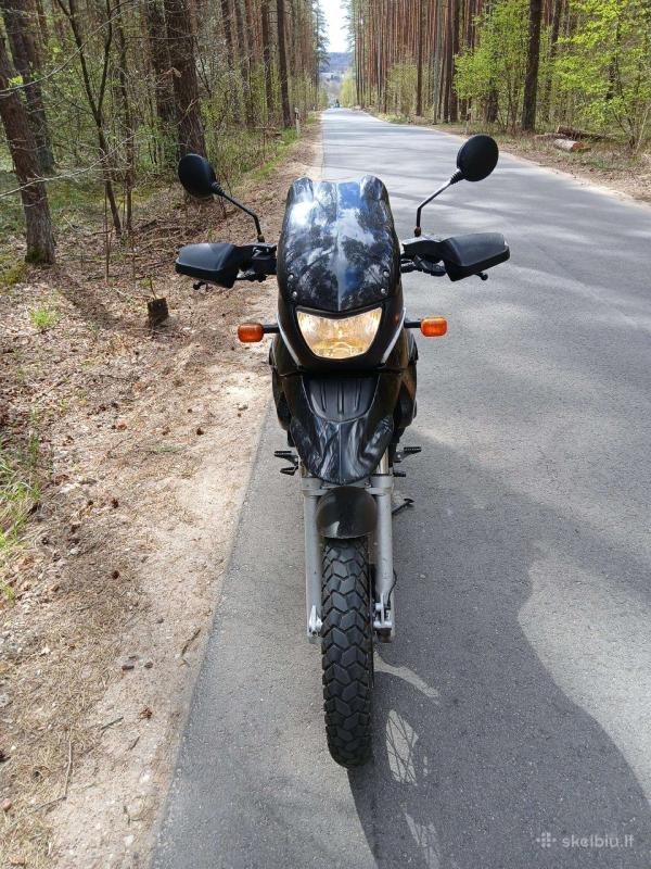 Black BMW F 650GS 2004 in Vilnius, with an engine capacity of 0.65 L and mileage of 94 thousand km for 1750 €, photo 6 on AUTOMOTO.COM.LV