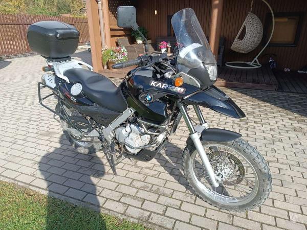 Black BMW F 650GS 2005 in Siauliai, with an engine capacity of 0.65 L and mileage of 35 thousand km for 2350 €, photo 2 on AUTOMOTO.COM.LV