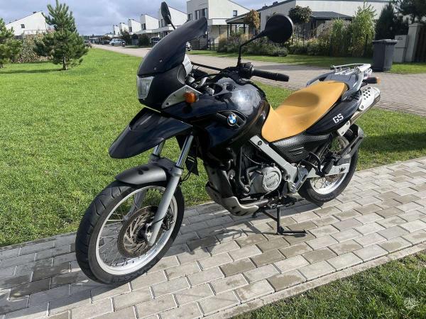 BMW F 650GS 2005 in Klaipeda on AUTOMOTO.COM.LV Black BMW F 650GS 2005 in Klaipeda, with an engine capacity of 0.65 L and mileage of 34 thousand km for 1950 €, photo 3 on AUTOMOTO.COM.LV
