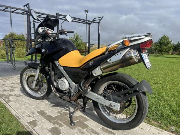 BMW F 650GS 2005 in Klaipeda on AUTOMOTO.COM.LV Black BMW F 650GS 2005 in Klaipeda, with an engine capacity of 0.65 L and mileage of 34 thousand km for 1950 €, photo 8 on AUTOMOTO.COM.LV