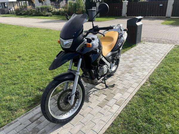 BMW F 650GS 2005 in Klaipeda on AUTOMOTO.COM.LV Black BMW F 650GS 2005 in Klaipeda, with an engine capacity of 0.65 L and mileage of 34 thousand km for 1950 €, photo 9 on AUTOMOTO.COM.LV