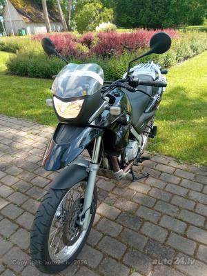 Melns BMW F 650GS 2006 Tallina, ar dzinēja tilpumu 0.65 L un nobraukumu 44 tūkst. km par 2300 €, foto  vietnē AUTOMOTO.COM.LV
