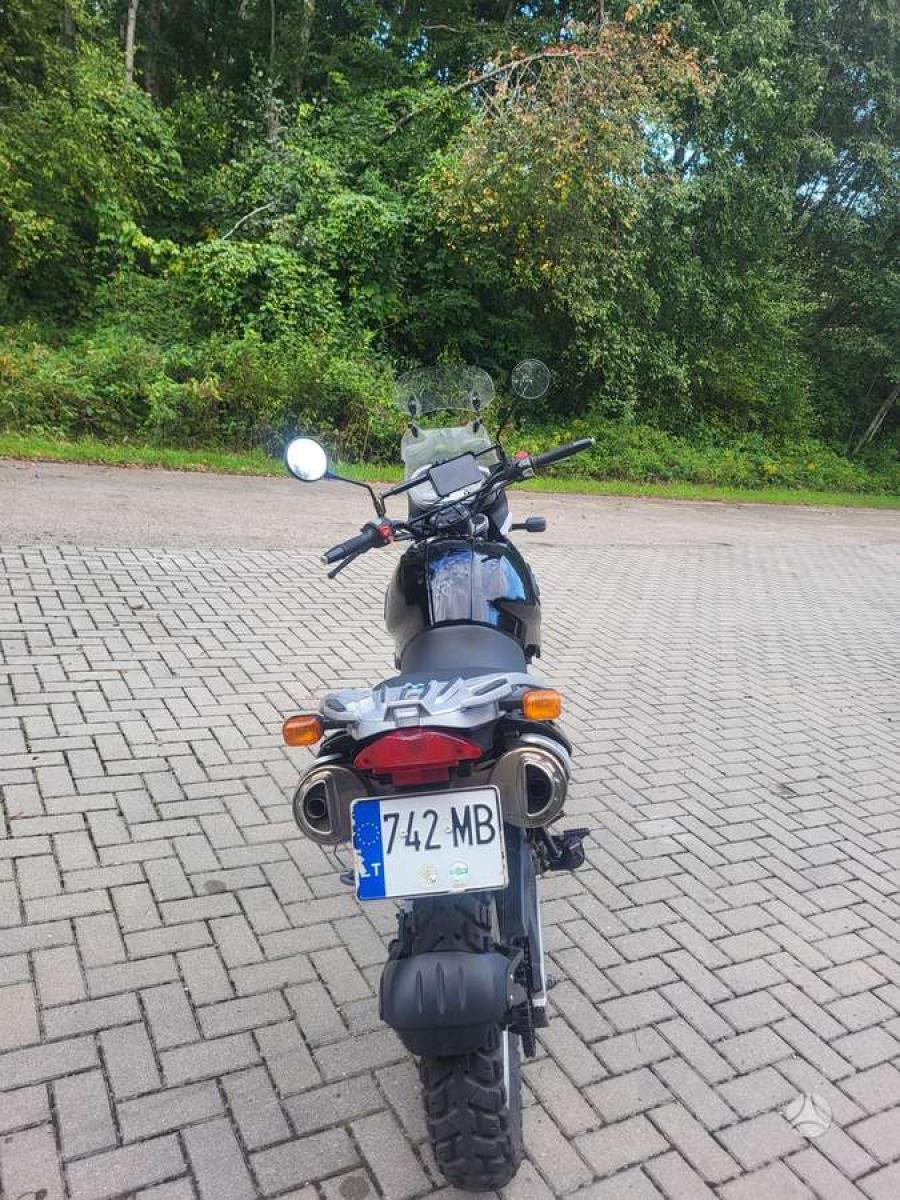 Black BMW F 650GS 2007 in Taurage, with an engine capacity of 0.65 L and mileage of 40 thousand km for 2000 €, photo 7 on AUTOMOTO.COM.LV
