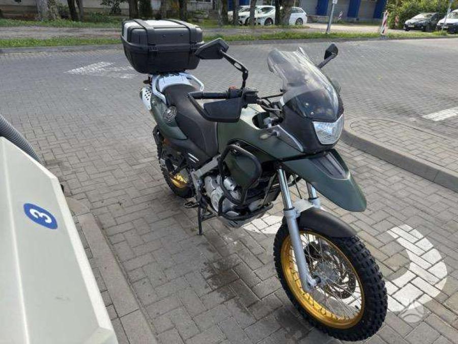 Green BMW F 650GS 2007 in Kaunas, with an engine capacity of 0.65 L and mileage of 58 thousand km for 2900 €, photo 3 on AUTOMOTO.COM.LV