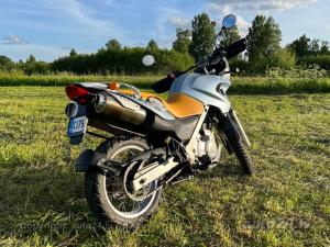Grey BMW F 650GS 2000 in Saue, with an engine capacity of 0.65 L and mileage of 67 thousand km for 2500 €, photo 3 on AUTOMOTO.COM.LV