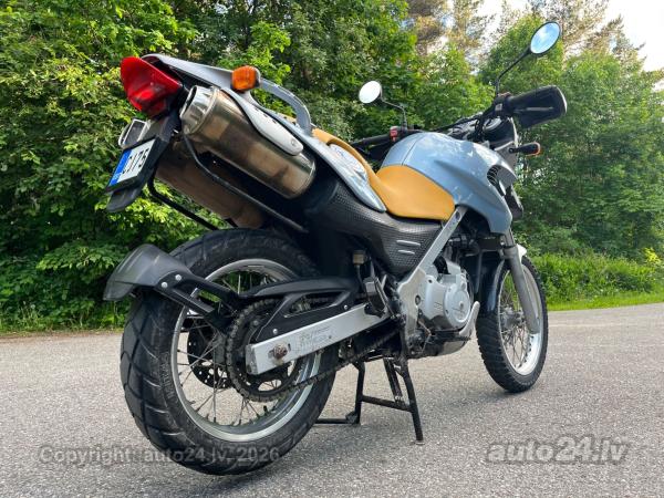 Grey BMW F 650GS 2000 in Saue, with an engine capacity of 0.65 L and mileage of 67 thousand km for 2500 €, photo 9 on AUTOMOTO.COM.LV