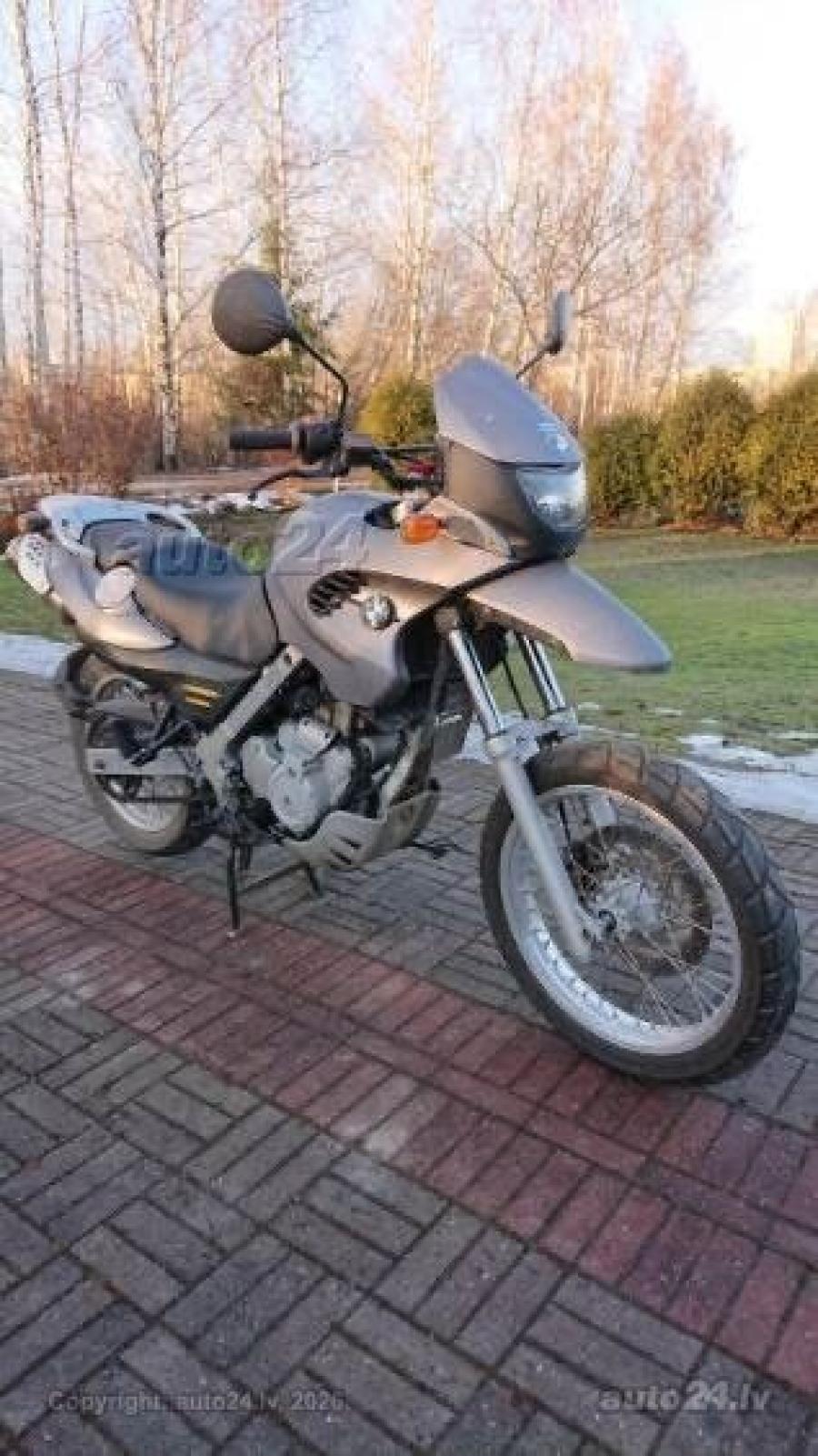 Grey BMW F 650GS 2001 in Tartu, with an engine capacity of 0.65 L and mileage of 31 thousand km for 2999 €, photo 3 on AUTOMOTO.COM.LV