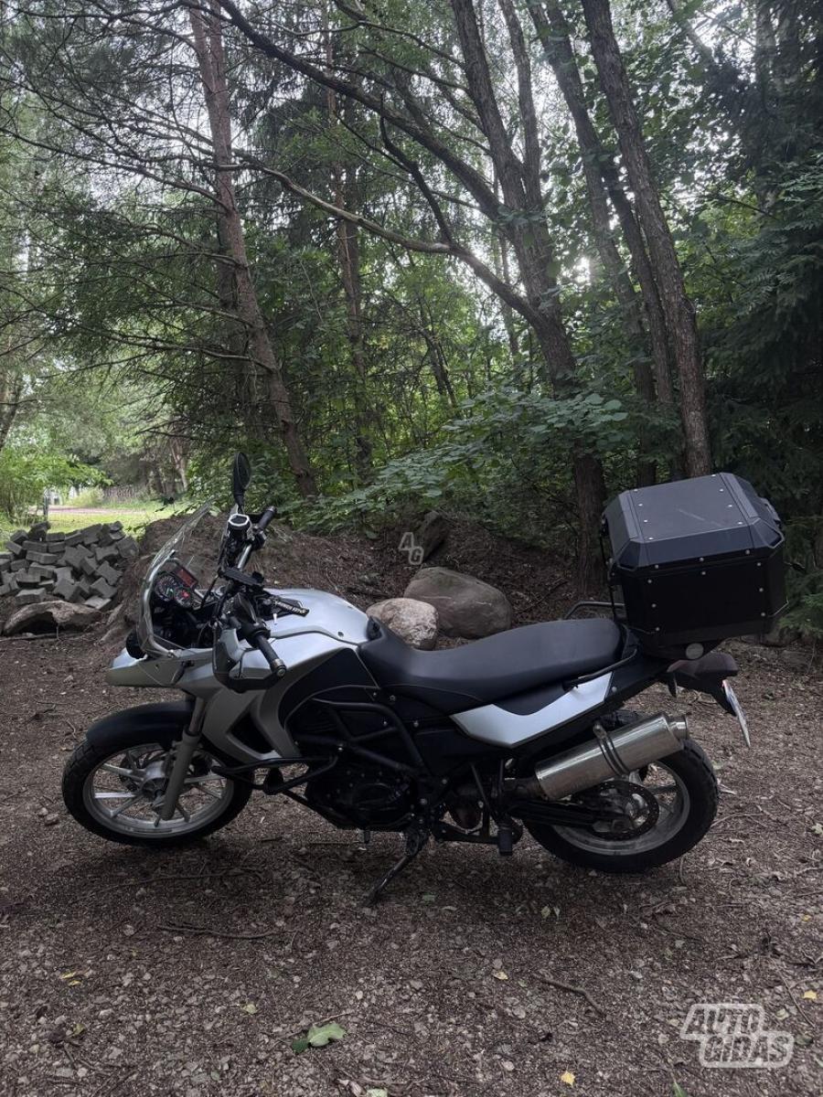 Grey BMW F 650GS 2009 in Vilnius, with an engine capacity of 0.80 L and mileage of 80 thousand km for 3900 €, photo 4 on AUTOMOTO.COM.LV