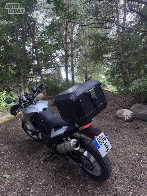 Grey BMW F 650GS 2009 in Vilnius, with an engine capacity of 0.80 L and mileage of 80 thousand km for 3900 €, photo 4 on AUTOMOTO.COM.LV