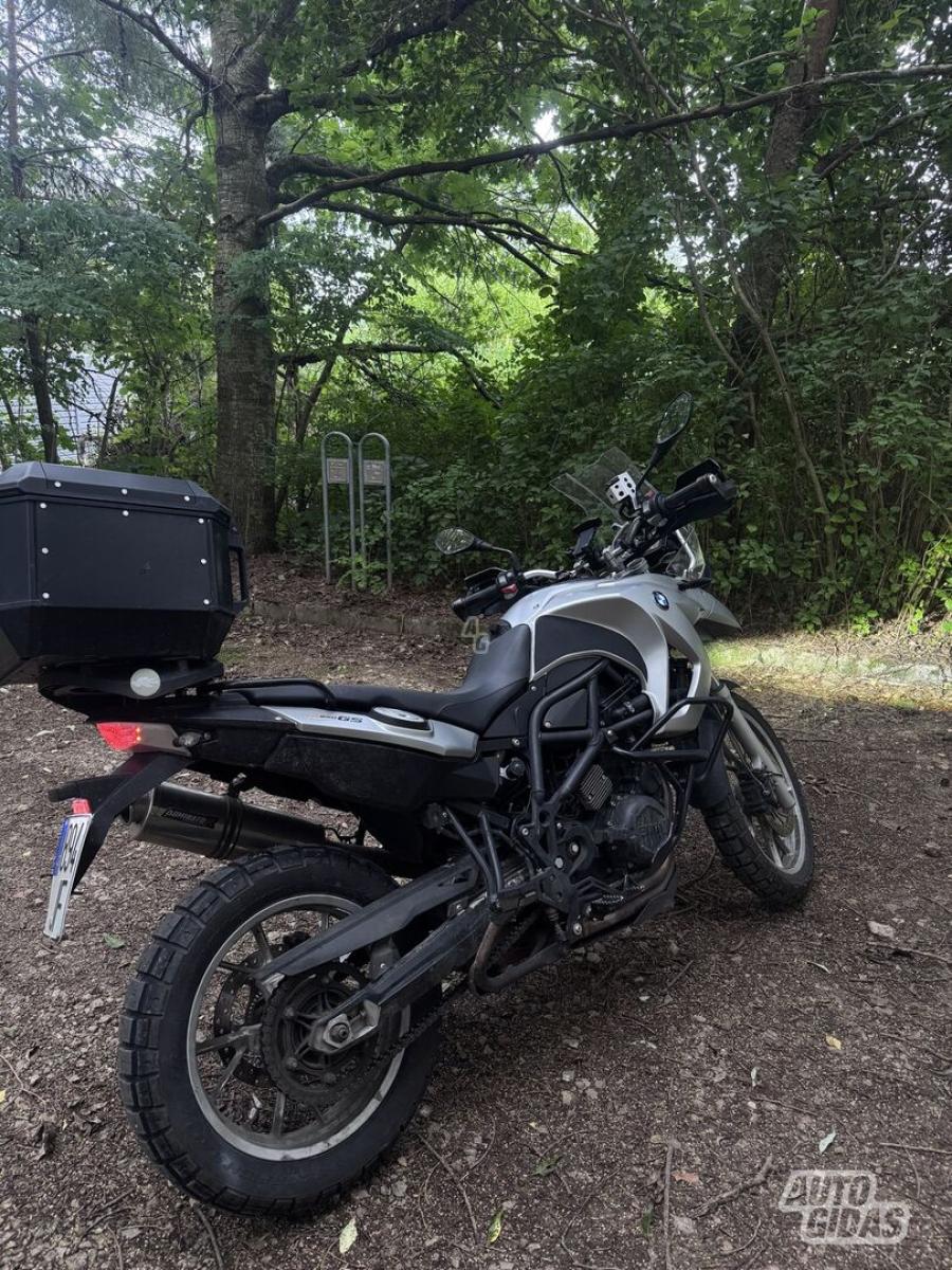 Grey BMW F 650GS 2009 in Vilnius, with an engine capacity of 0.80 L and mileage of 80 thousand km for 3900 €, photo 6 on AUTOMOTO.COM.LV