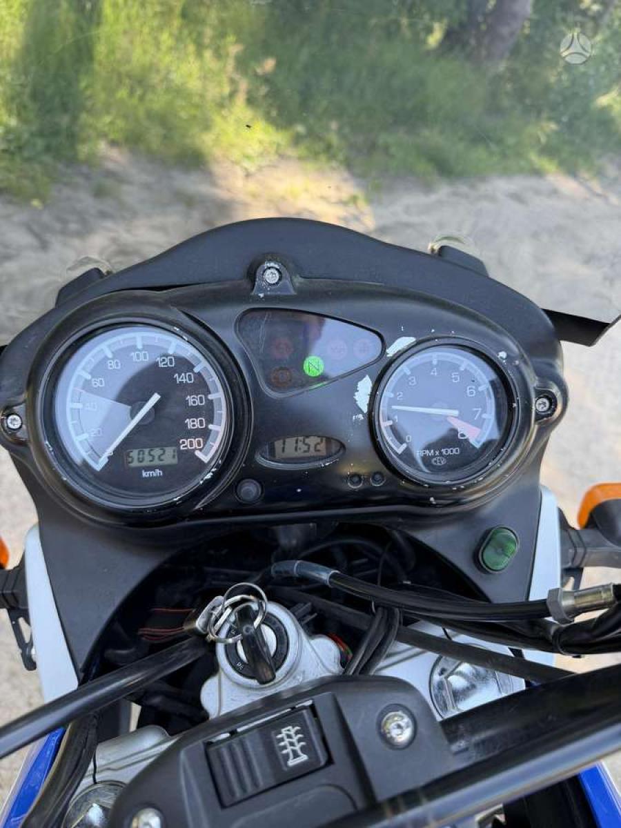 BMW F 650GS 2001 in Vilnius, with an engine capacity of 0.65 L and mileage of 51 thousand km for 2800 €, photo 8 on AUTOMOTO.COM.LV