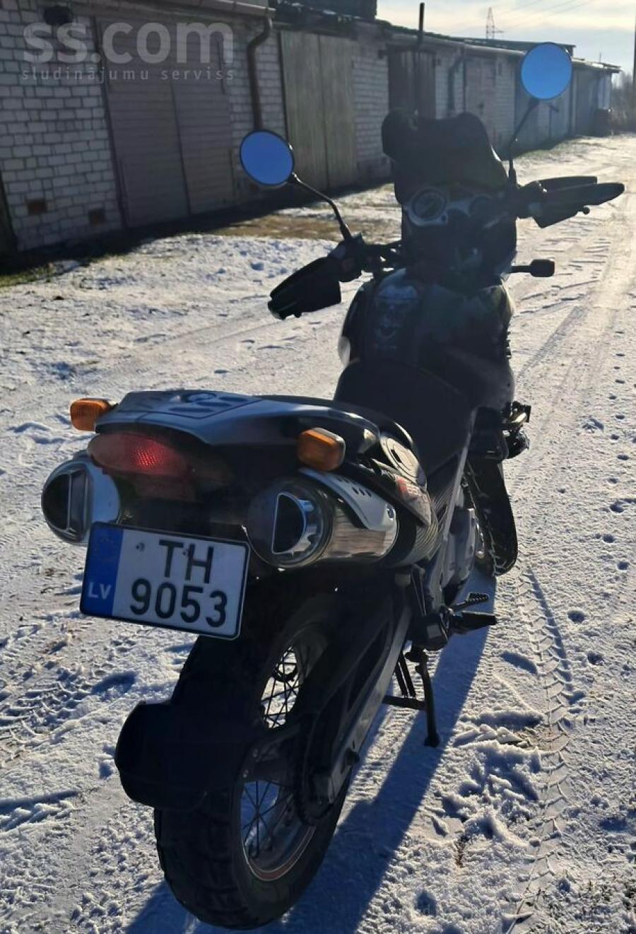 БМВ F 650GS 2002 в Лимбажи, объемом двигателя 0.65 л и пробегом 0 тыс. км за 2100 €, фото 4 на AUTOMOTO.COM.LV
