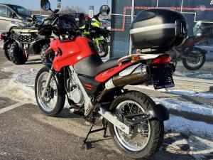Sarkans BMW F 650GS 2000 Viļņa, ar dzinēja tilpumu 0.65 L un nobraukumu 69 tūkst. km par 2499 €, foto 12 vietnē AUTOMOTO.COM.LV