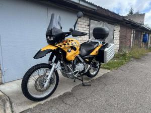 Red BMW F 650GS 2001 in Birstonas, with an engine capacity of 0.65 L and mileage of 42 thousand km for 2499 €, photo 3 on AUTOMOTO.COM.LV