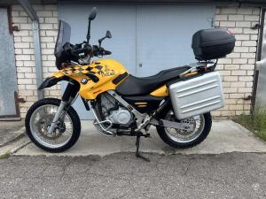Red BMW F 650GS 2001 in Birstonas, with an engine capacity of 0.65 L and mileage of 42 thousand km for 2499 €, photo 5 on AUTOMOTO.COM.LV