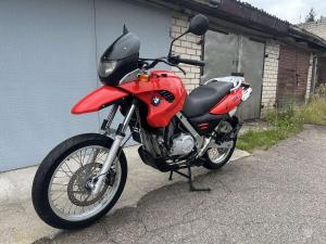 Red BMW F 650GS 2001 in Birstonas, with an engine capacity of 0.65 L and mileage of 45 thousand km for 2350 €, photo 3 on AUTOMOTO.COM.LV